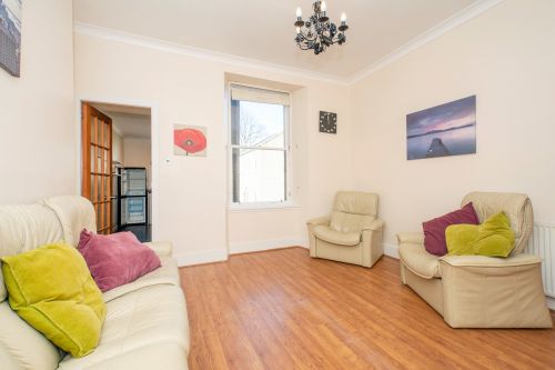 Morna Petrano :: Great Western Road, Aberdeen